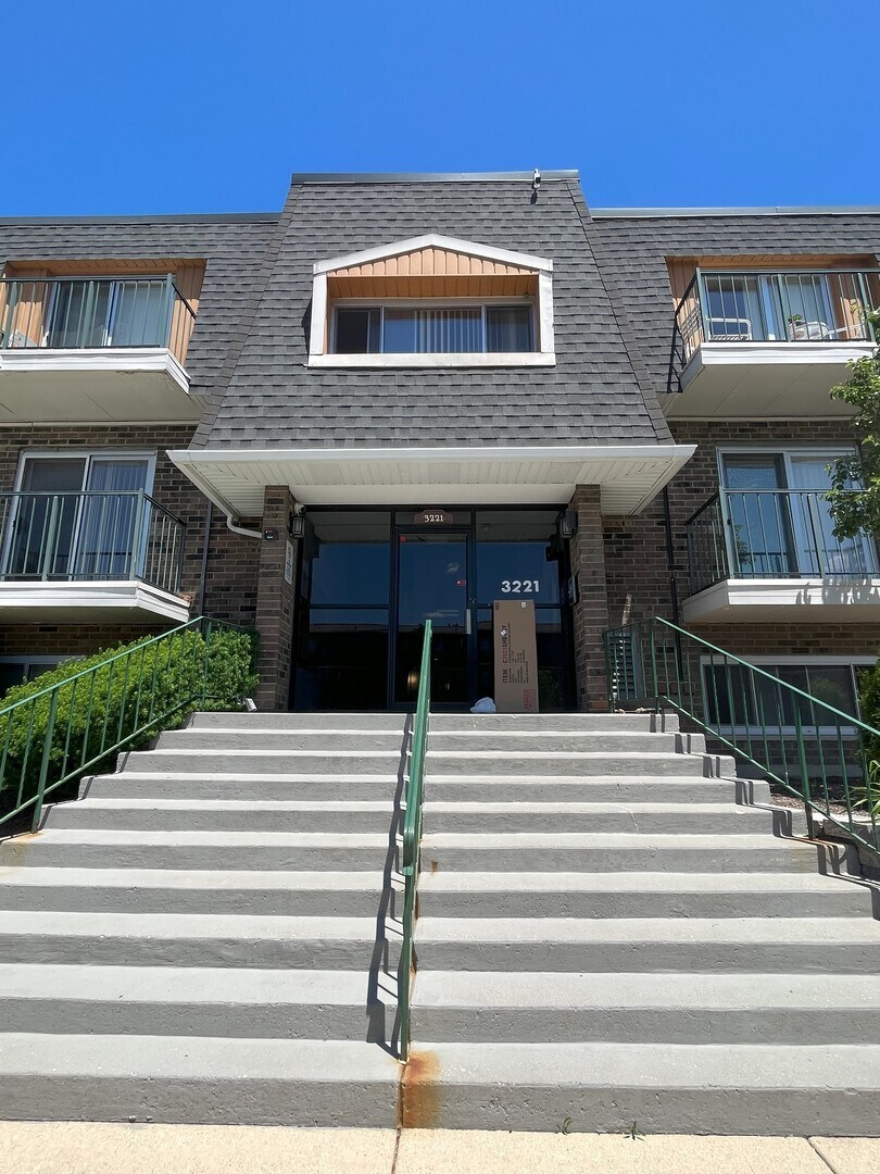 3221 W Parkway Dr Unit 31D, Northbrook, IL 60062 - Condo for Rent in ...