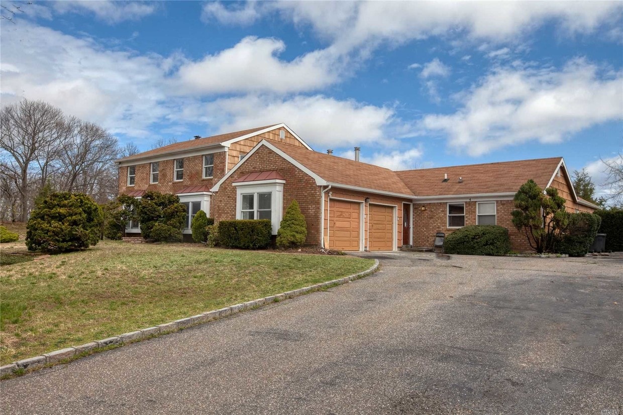 4 Dunlop Ct, Commack, NY 11725 - House Rental in Commack, NY ...