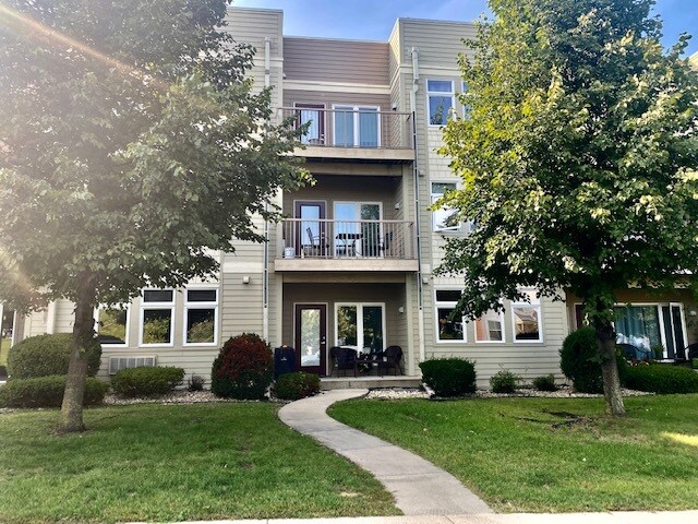8206 Starr Grass Dr Unit 107, Madison, WI 53719 - Condo for Rent in ...