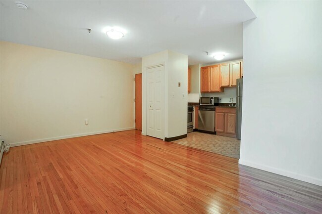 711 Willow Ave Unit 1G, Hoboken, NJ 07030 - Condo for Rent in Hoboken, NJ | Apartments.com