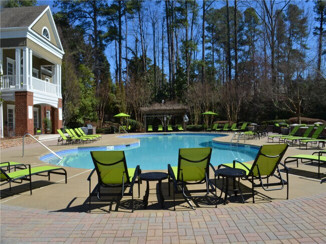 Flats at North Springs - 6850 Peachtree Dunwoody Rd Sandy Springs, GA ...