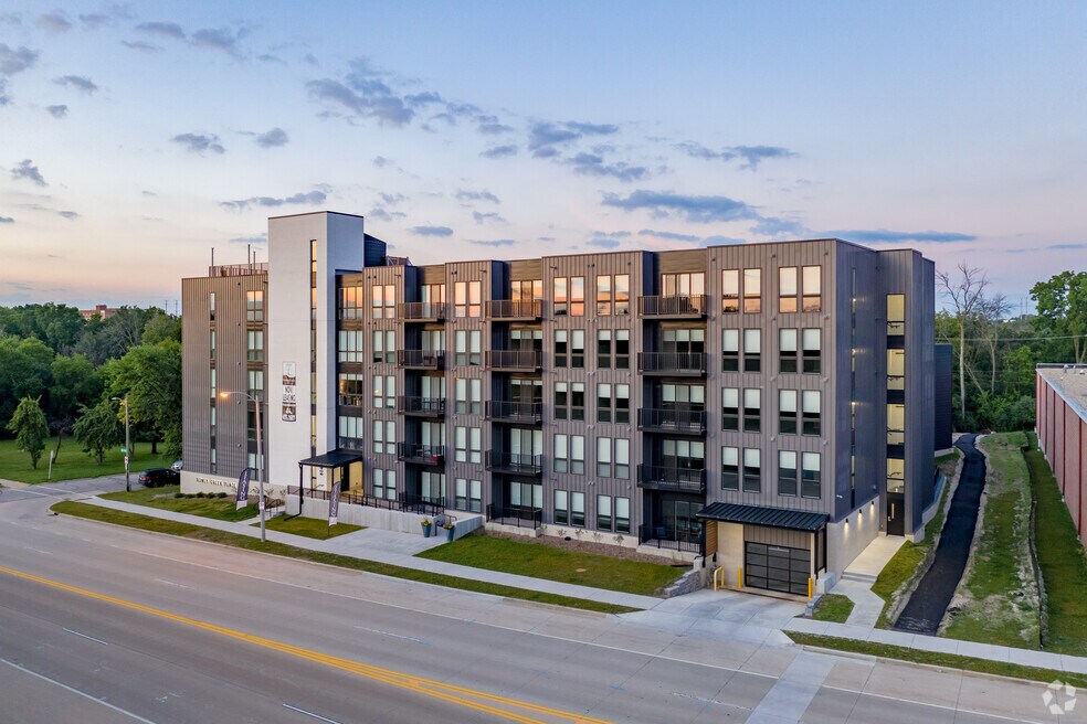 Honey Creek Parkway Milwaukee Audi