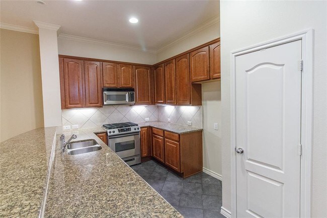 15827 Spectrum Dr Unit 180, Addison, TX 75001 - Condo for Rent in ...