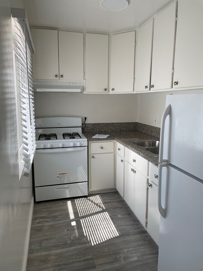 14756 Delano St, Los Angeles, CA 91411 - Apartments in Los Angeles, CA ...