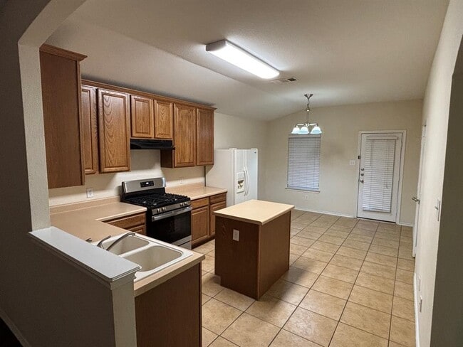 154 Lake Washington Dr, Kyle, TX 78640 - House Rental in Kyle, TX ...