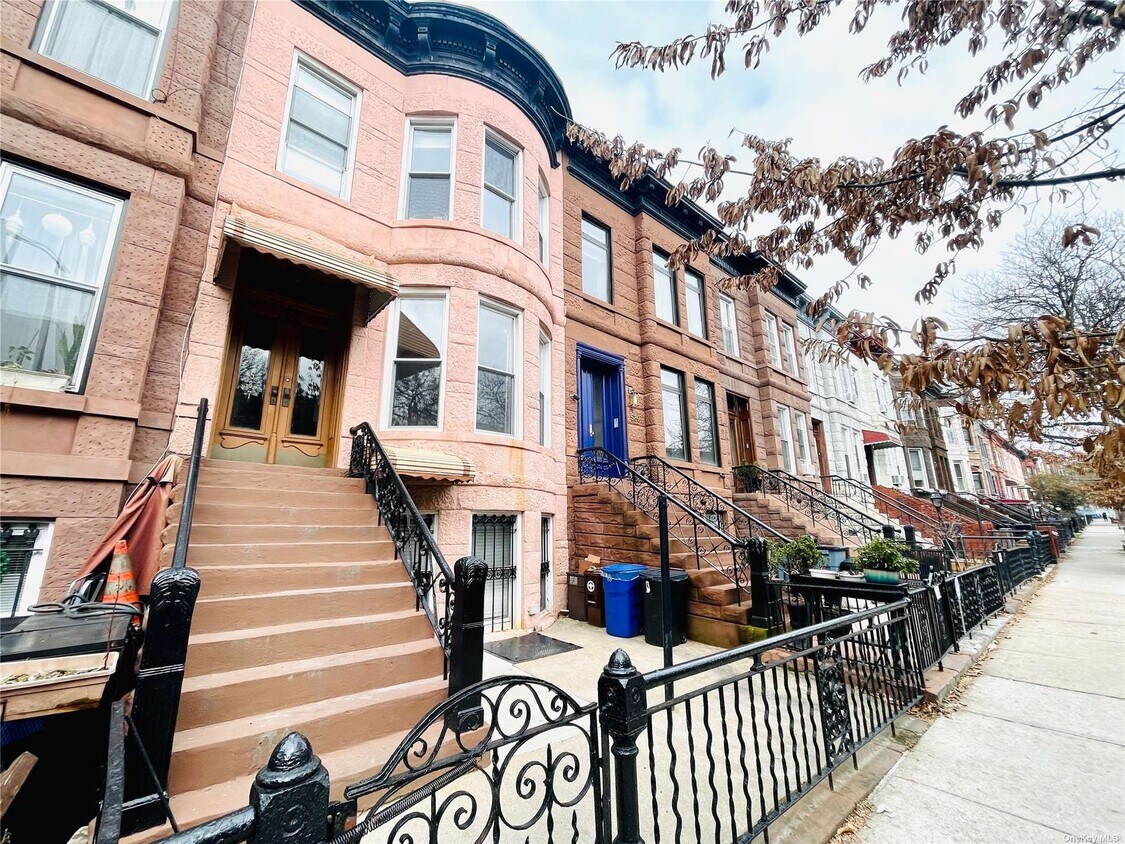 587 Bainbridge St. Unit 2, Brooklyn, NY 11233 - Room for Rent in ...