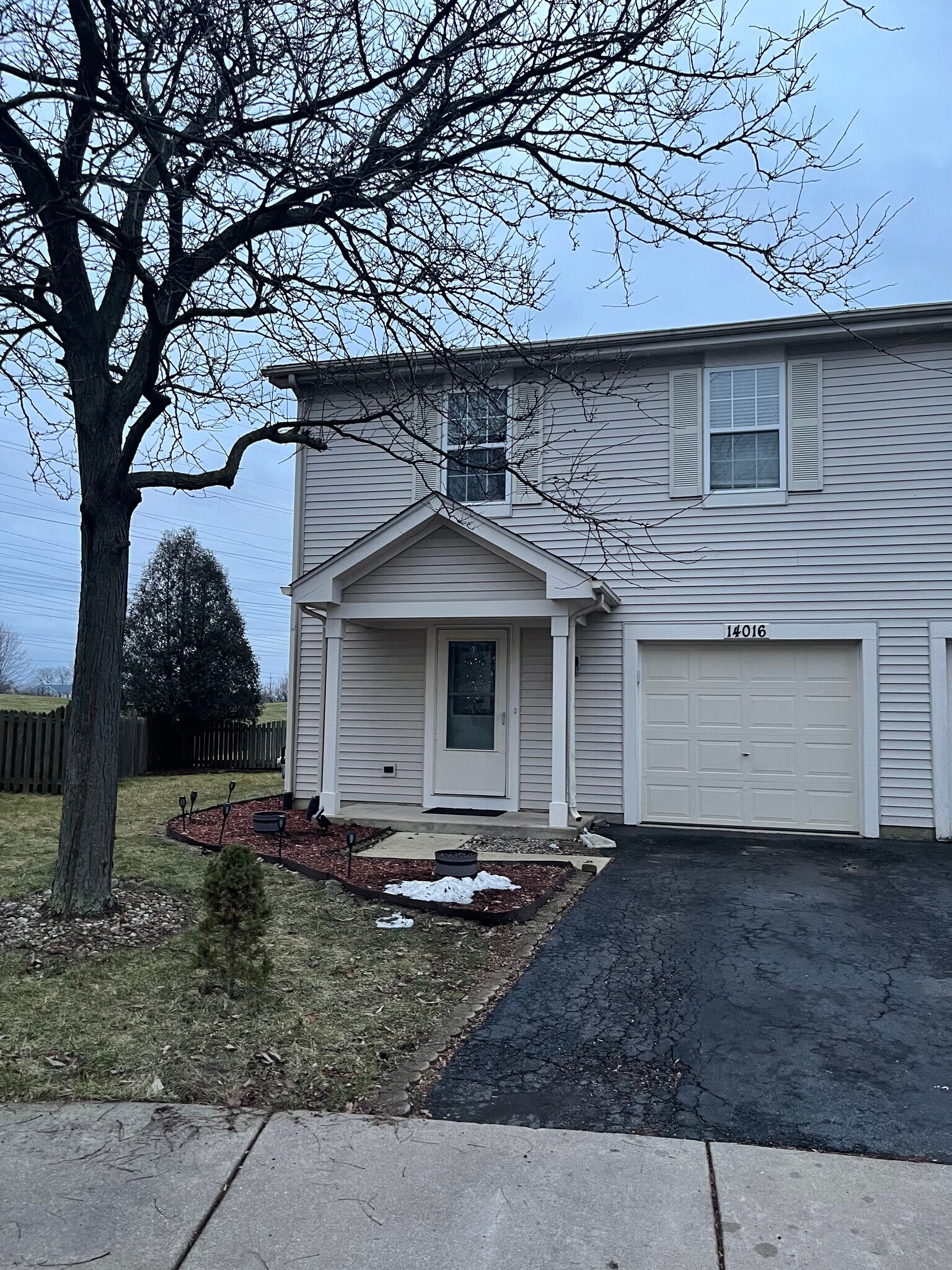 14016 S Emerson Ct, Plainfield, IL 60544 - Townhome Rentals in ...
