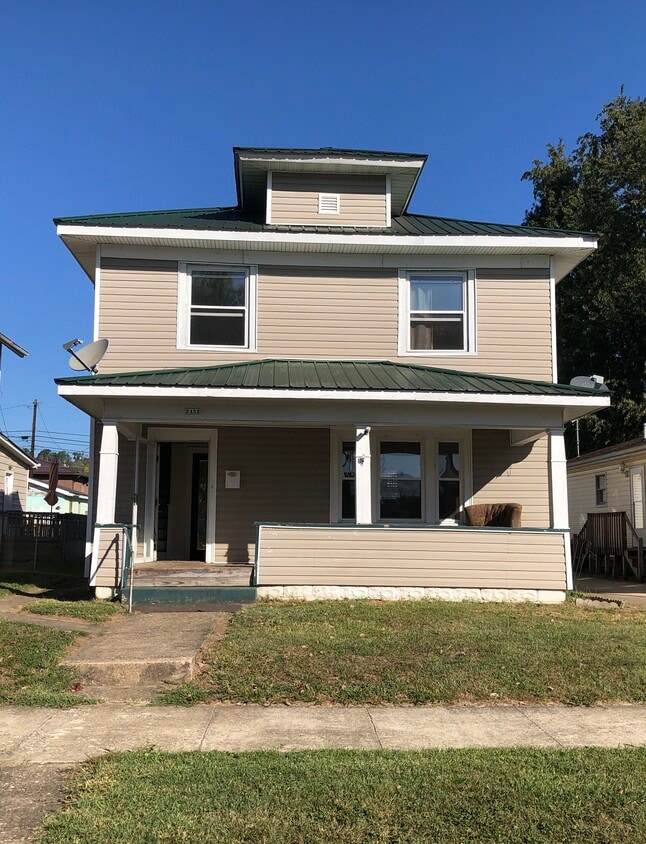2432 Collis Ave, Huntington, WV 25703 - House Rental in Huntington, WV ...