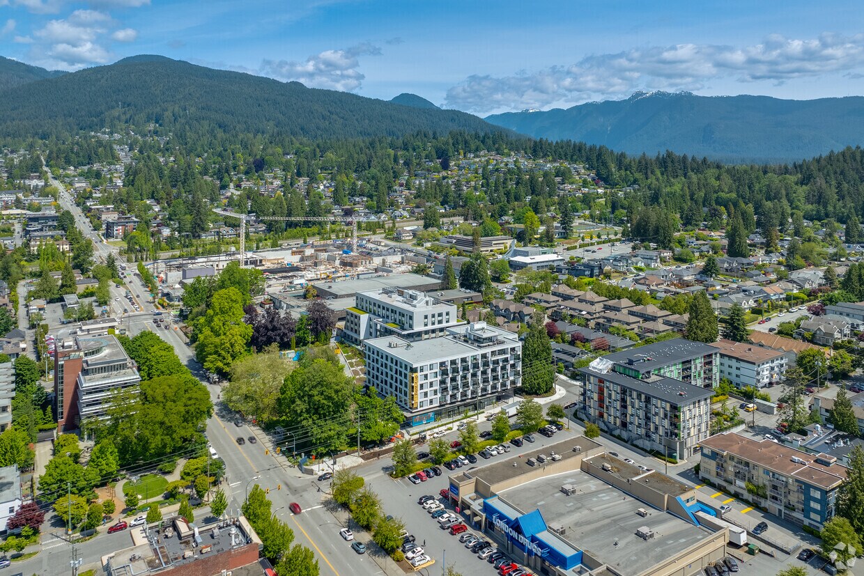 Lonsdale Square Apartments - 126 21St St E North Vancouver, BC ...