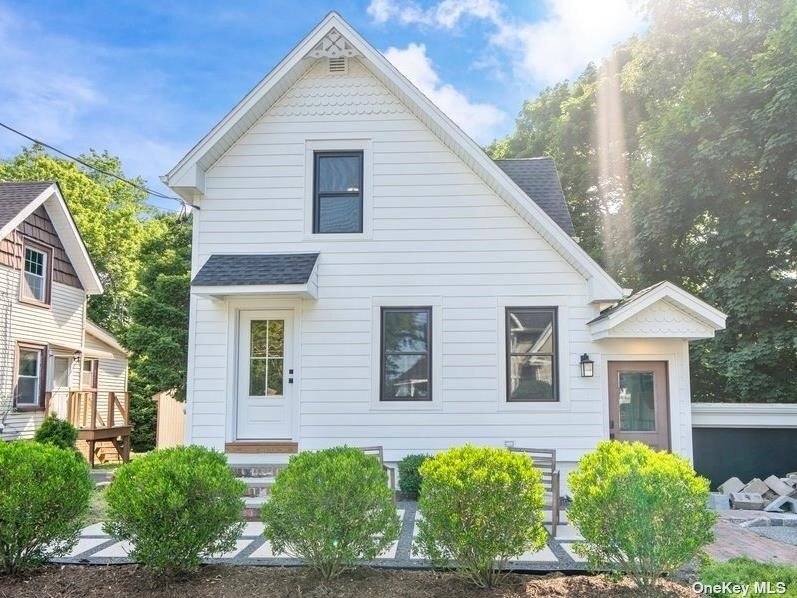 16 Grove St, Northport, NY 11768 - House Rental in Northport, NY ...