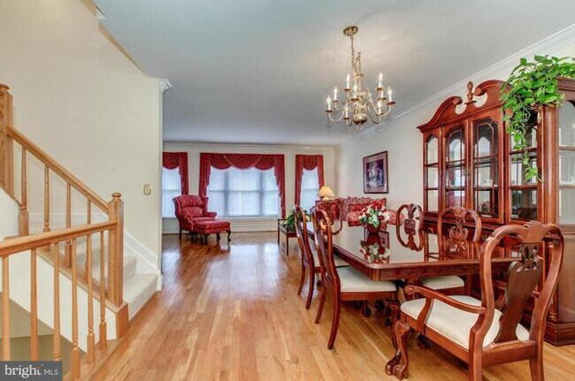 695 W Glebe Rd, Alexandria, VA 22305 - Townhome Rentals in Alexandria ...