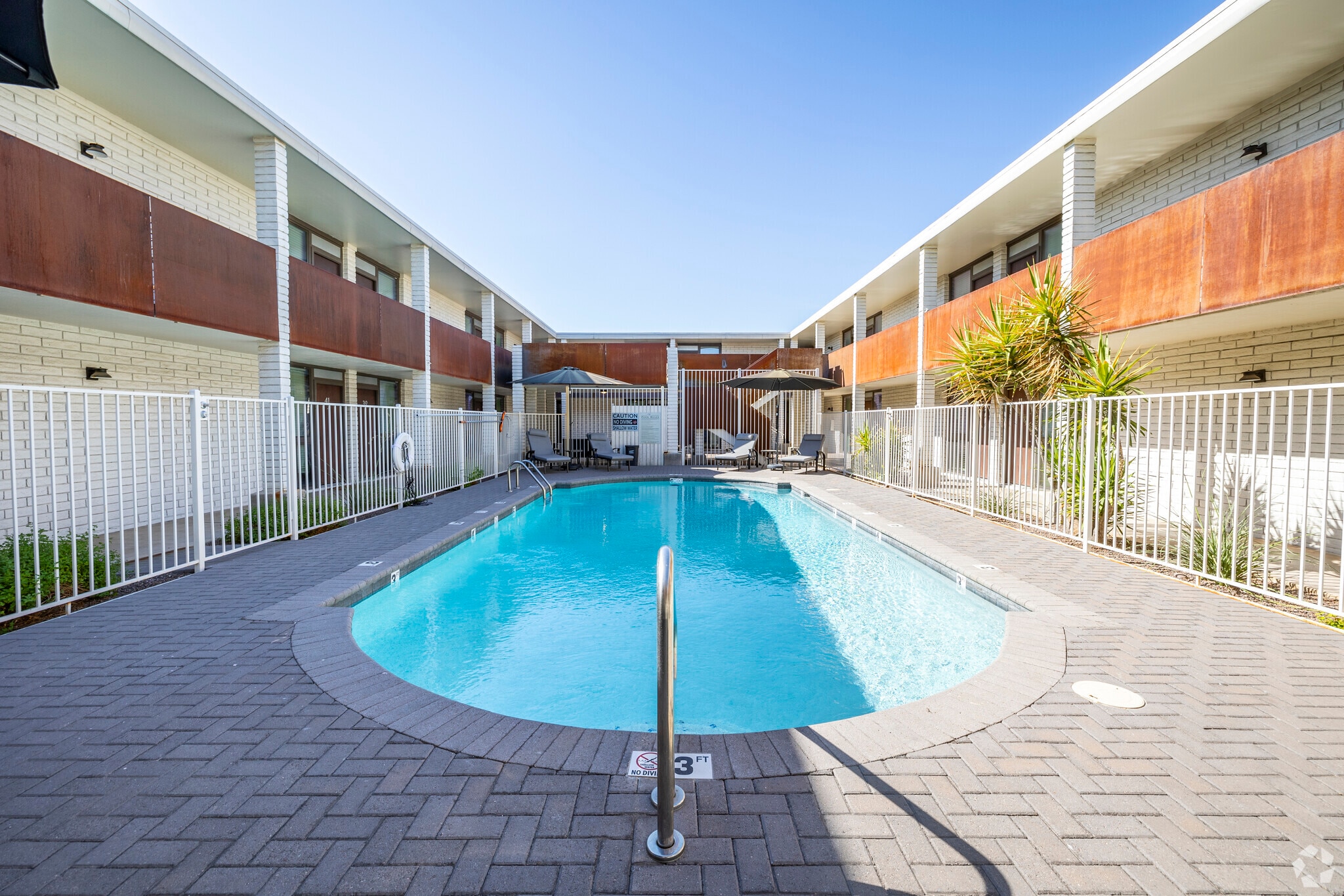 Luna Bear Arcos - 1637 E Missouri Ave Phoenix, AZ 85016 | Apartments.com