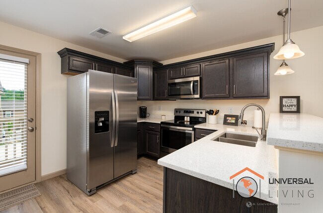 Universal at Mockingbird Lane Apartments - 234 Mockingbird Ln Johnson ...