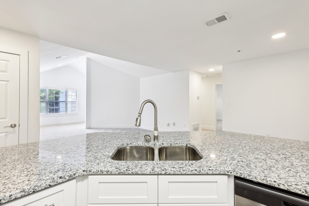 Wesley St. Claire Apartments at Lawrenceville - 3350 Sweetwater Rd ...