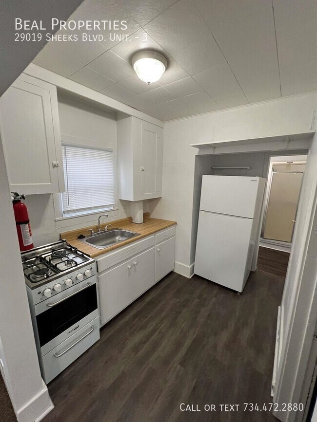 29019 Sheeks Unit 3, Flat Rock, MI 48134 - Room for Rent in Flat Rock ...