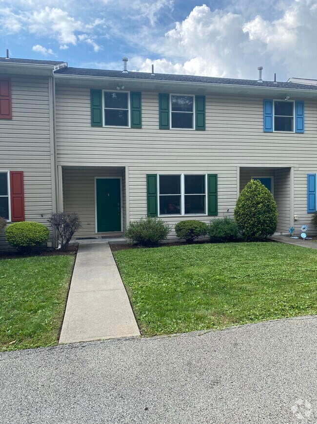 Apartments For Rent in Lower Burrell PA - 26 Rentals | Apartments.com Apartments For Rent in Lower Burrell PA - 26 Rentals | Apartments.com
