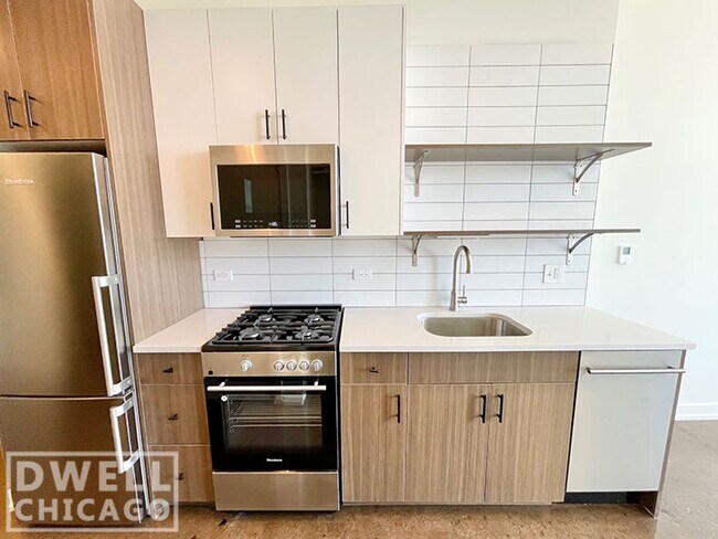 1139 W Lawrence Ave, Chicago, IL 60640 - Apartments in Chicago, IL ...