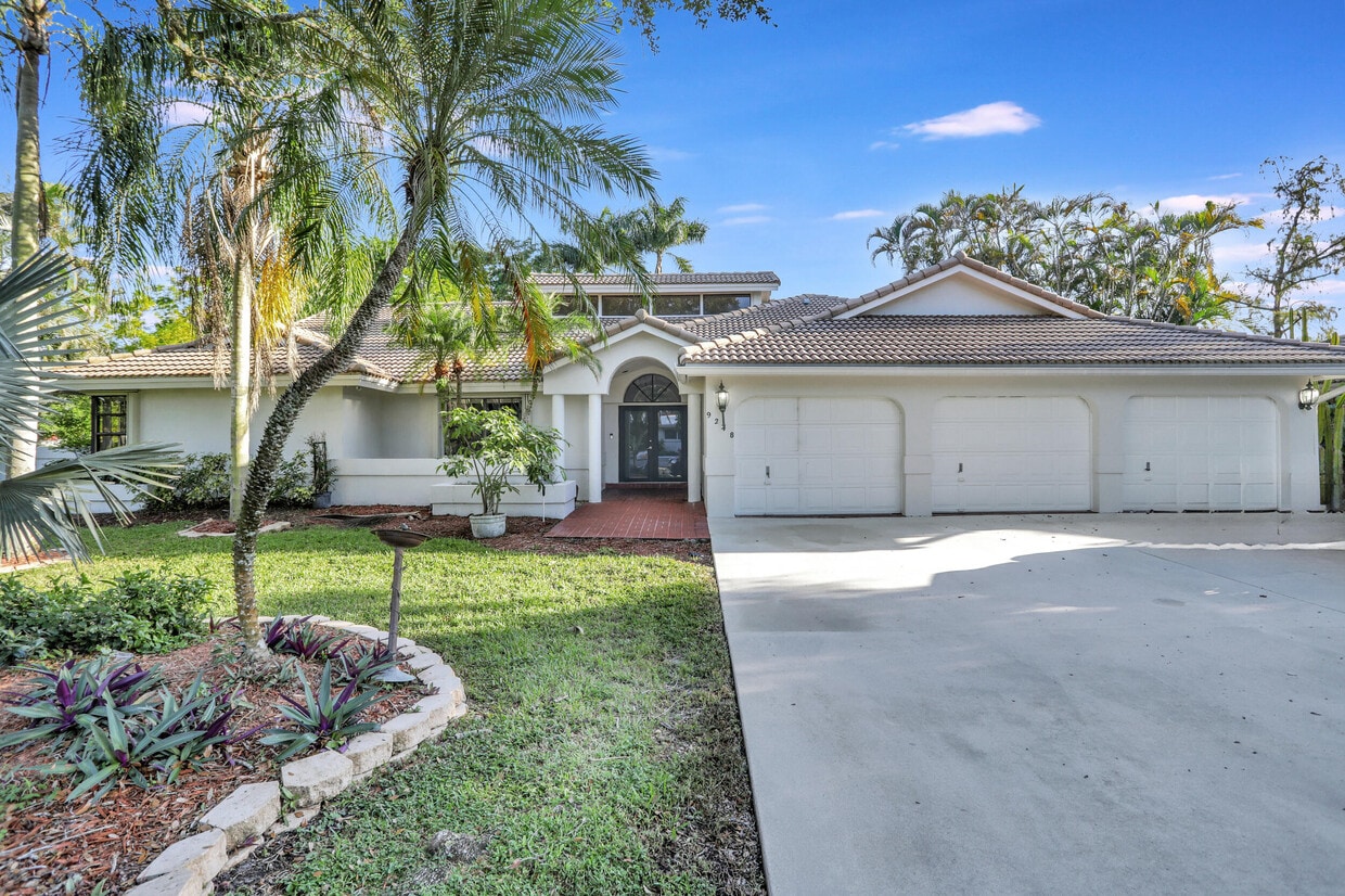 9248 NW 14th Ct, Coral Springs, FL 33071 - House Rental in Coral ...