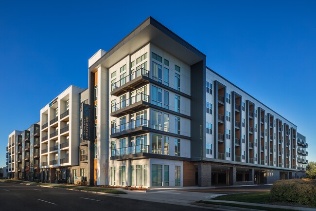 2929 on Mayfair - Apartments in Wauwatosa, WI | Apartments.com