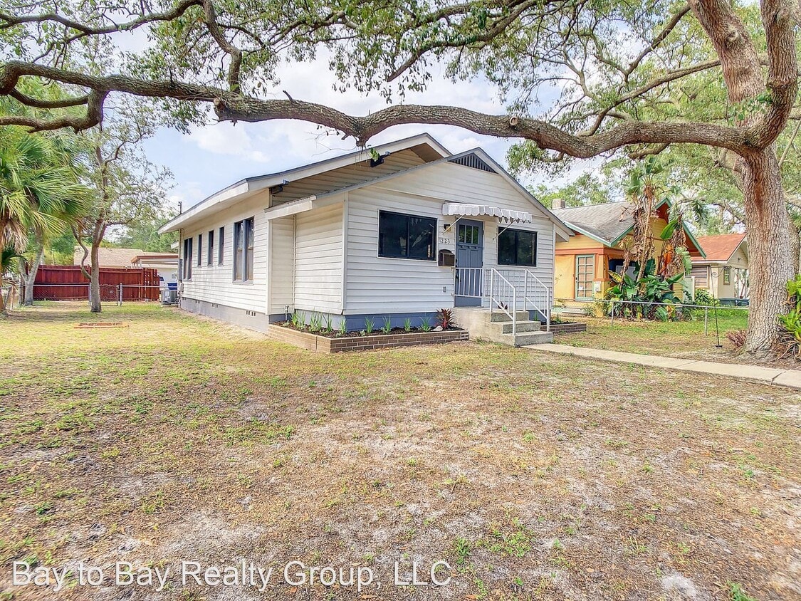 1223 36th Ave N, Saint Petersburg, FL 33704 - House Rental in Saint ...