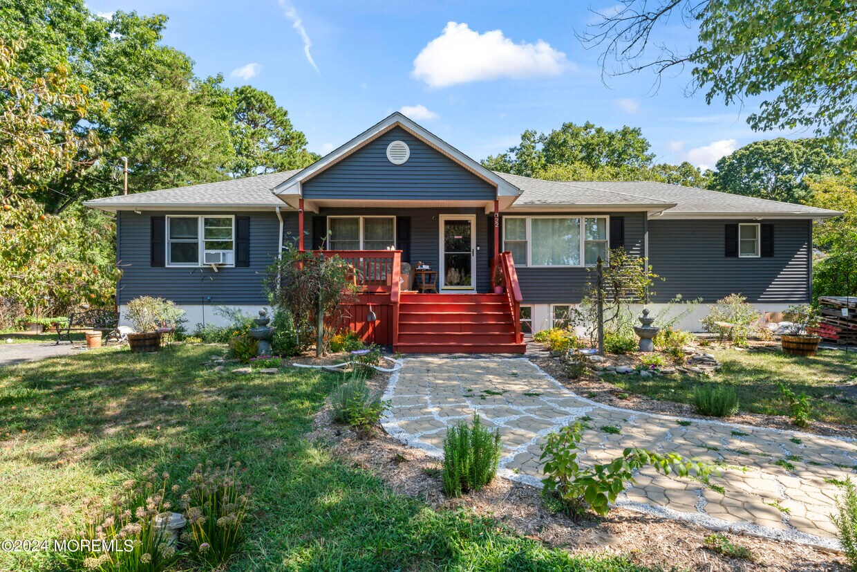 22 Frederick Ave Howell Township, NJ 07731 - Alquileres en Howell ...