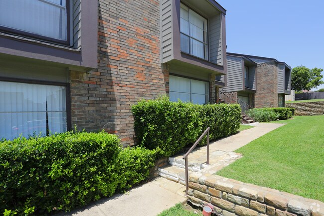 Stone Canyon Apartments - Arlington, TX | Apartments.com