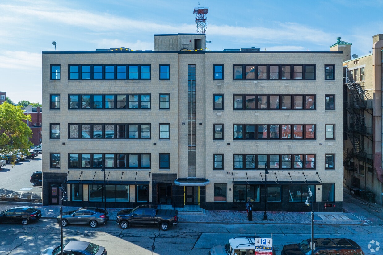Trade Center Apartments - 25 Lowell St Manchester, NH 03101 ...