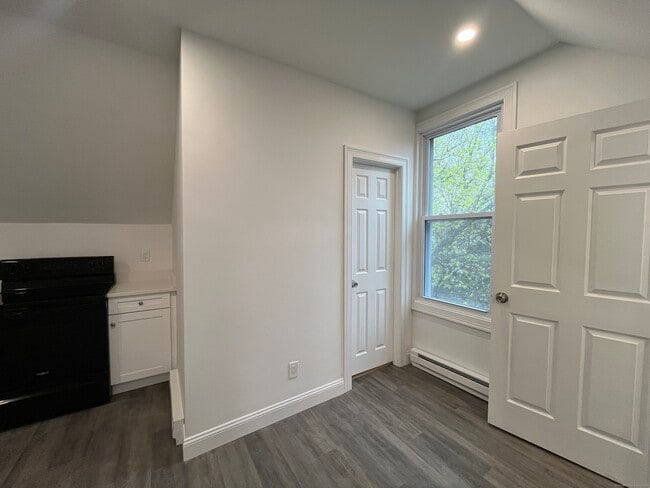 29 Harvard St Unit #3, New Britain, CT 06051 - Room for Rent in New ...