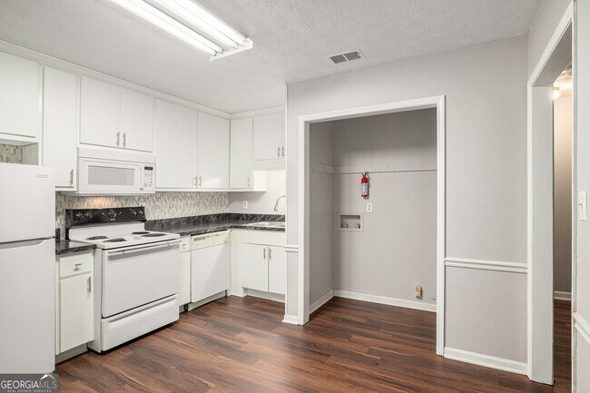 Apartments for Rent under $1,500 in Summit of Athens, Athens ...