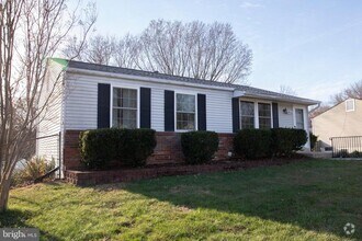 Burke Station Square Houses under $1,000 - Burke, VA