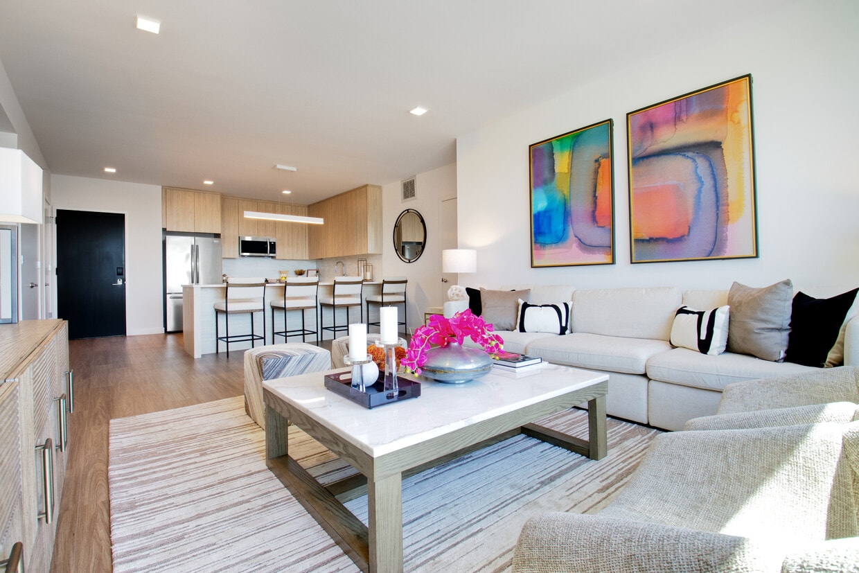 Bryant Plaza - 333 Warner Ave Roslyn Heights, NY 11577 | Apartments.com