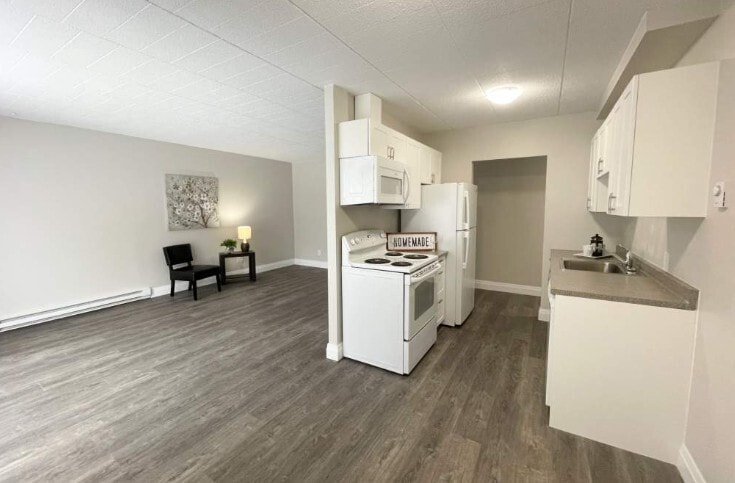 Juliette Apartments Apartments - 819 Trunk Rd Sault Ste. Marie, ON ...