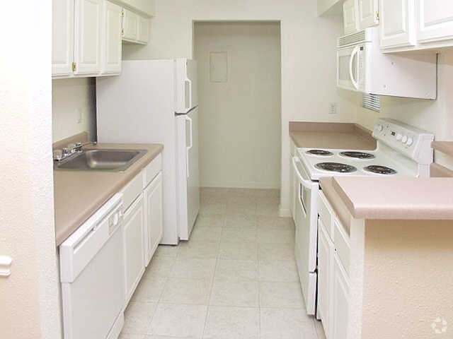 Crescent at Cityview Apartments - Houston, TX | Apartments.com