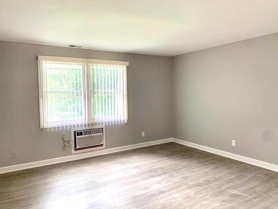 358 Mayfield Ave Unit A, Valparaiso, IN 46383 - Room for Rent in ...
