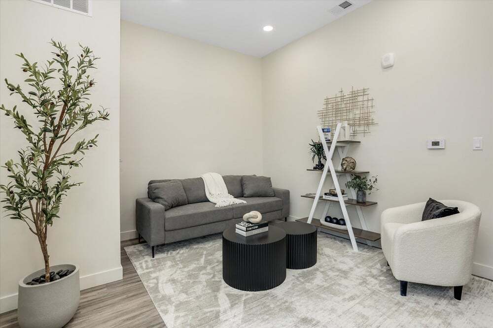Trio Apartments - 930 W Auburn Rd Rochester Hills, MI 48307 ...