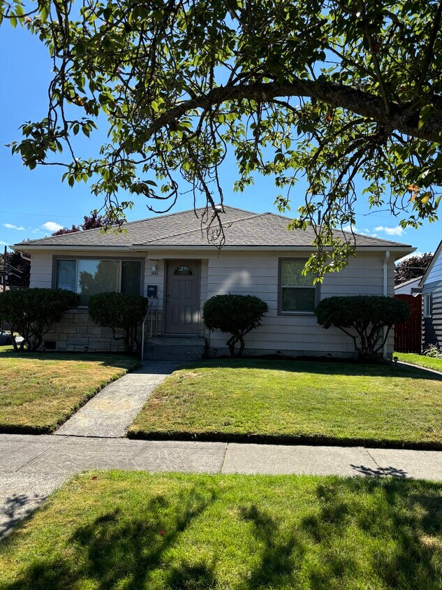 1446 9th Ave, Longview, WA 98632 - House Rental in Longview, WA ...