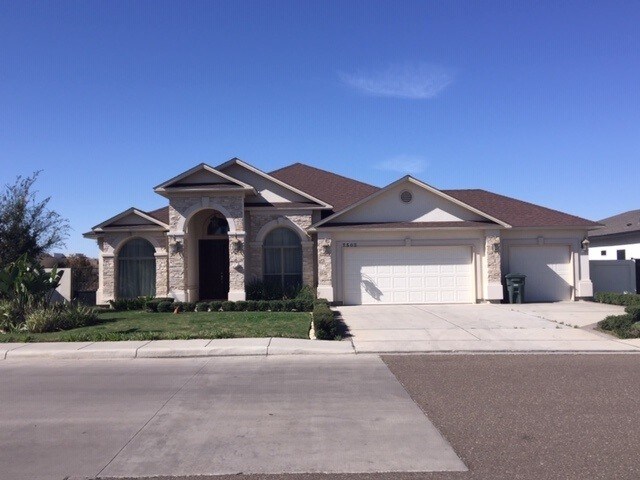 7502 Patricia Highsmith Dr Laredo, TX 78041 - Alquileres en Laredo, TX ...