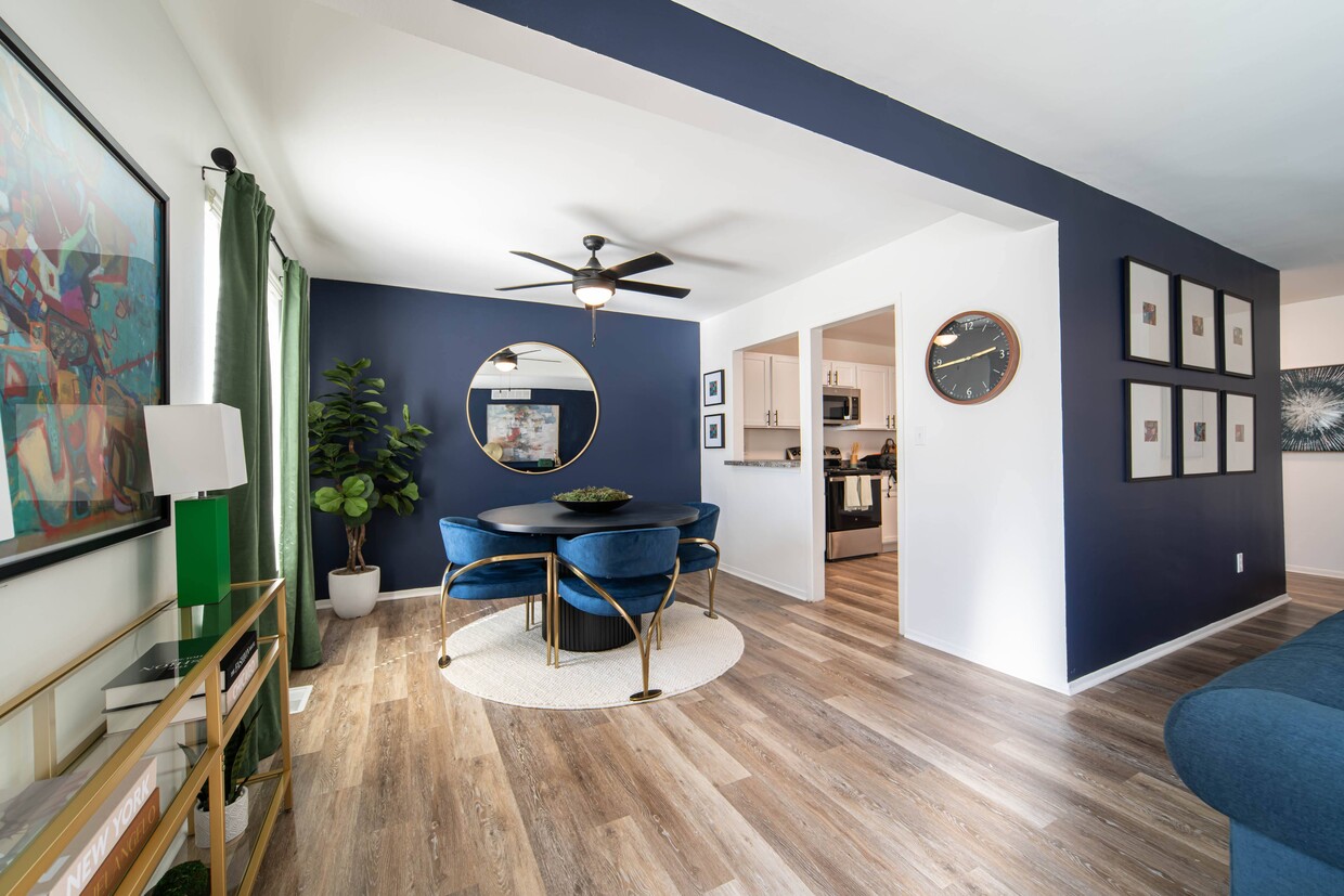 The Crossroads At Southfield Apartments - 20800 Knob Woods Dr ...
