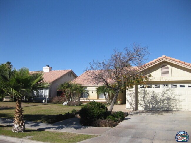 Victoria Ranch Houses for Rent with a Swimming Pool - 1 Homes ...
