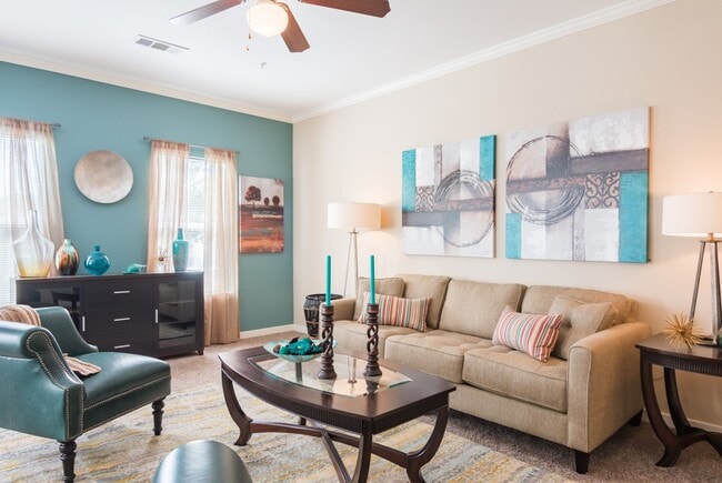 Apartments for Rent with High Ceilings Near Colonial Park | Apartments.com