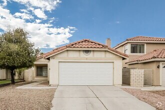 Pecos Robindale Estates Loft Apartments for Rent - Henderson, NV - 2 ...