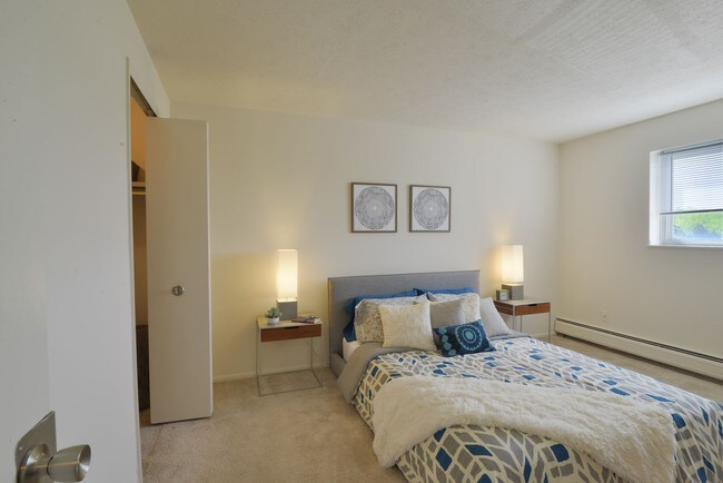 Midtown Towers Apartments - Parma, OH | Apartments.com