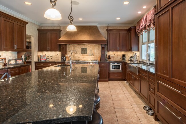 131 Longcommon Rd, Riverside, IL 60546 - House Rental in Riverside, IL ...