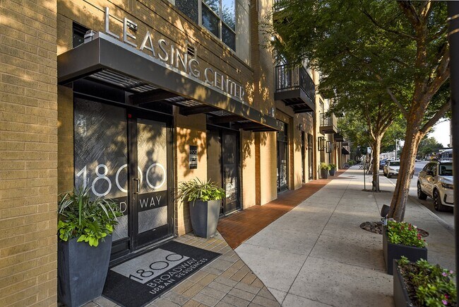 1800 Broadway - Apartments in San Antonio, TX | Apartments.com
