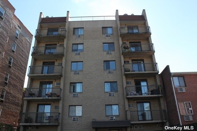 135-08 82nd Ave Unit 204, Queens, NY 11435 - Condo for Rent in Queens ...