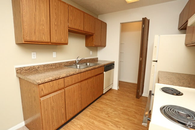 Homestead Apartments - East Lansing, MI | Apartments.com