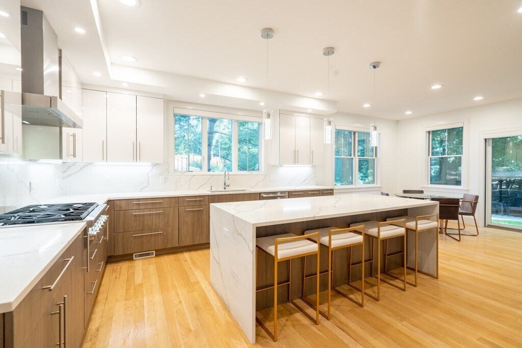 102 Thurston Rd, Newton, MA 02464 - House Rental in Newton, MA ...