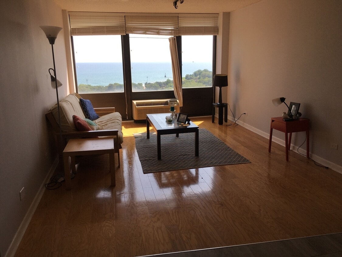 5320 N Sheridan Rd, Chicago, IL 60640 - House Rental in Chicago, IL ...