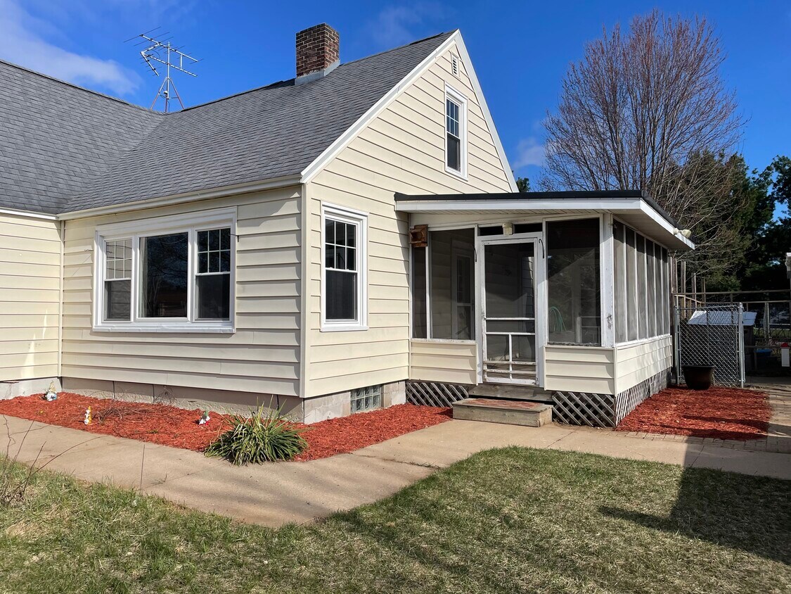 5640 Golla Rd, Stevens Point, WI 54482 - House Rental in Stevens Point ...