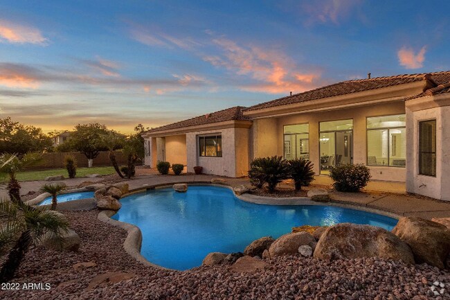 Hermosa Groves South Apartments for Rent with a Swimming Pool - Mesa ...